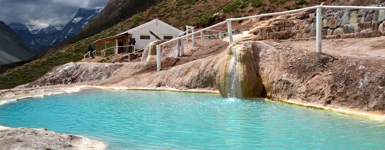 Relájate con este tour Full Day en Termas Valle de Colina — Radio Imagina