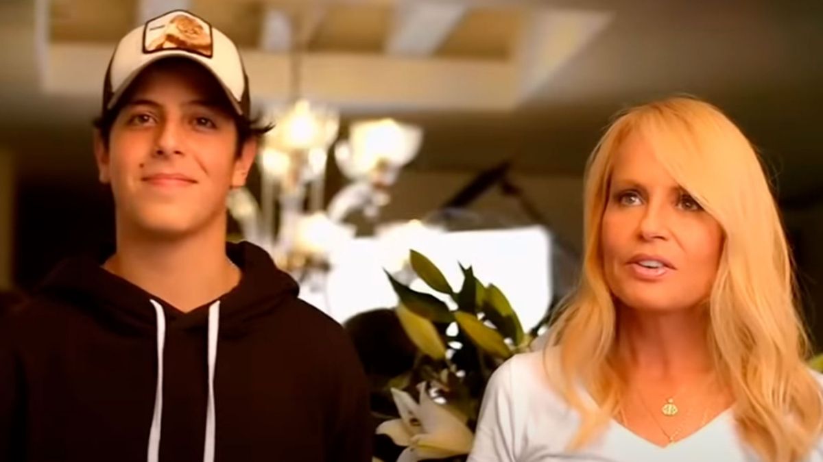 El divertido momento que protagonizó Cecilia Bolocco con su hijo Máximo — Radio Imagina