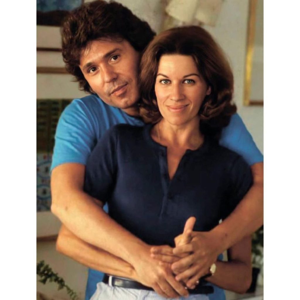 Raphael y Natalia celebran su boda de oro: cantante le dedicó un ...