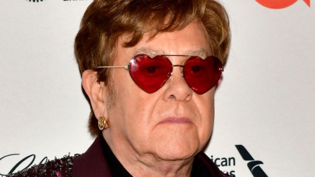 El icónico Elton John está de cumpleaños: Tres canciones para celebrar ...