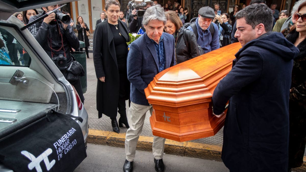 Luis Alarcón: Las emotivas postales que dejó el funeral del querido actor nacional — Radio Imagina