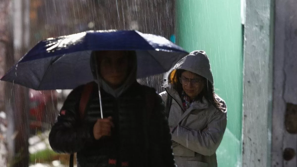 Lluvia en la Región Metropolitana: Meteoróloga de TVN explica a qué hora comenzarán a caer las ...